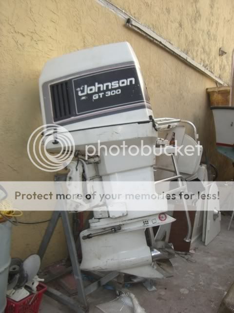 Johnson 300HP GT w/ Bobs racing lower unit Exhaust box, flywheel 20 ...